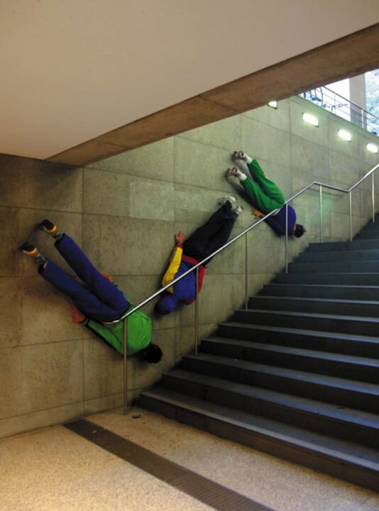 Performance com Esculturas Humanas - Click Museus
