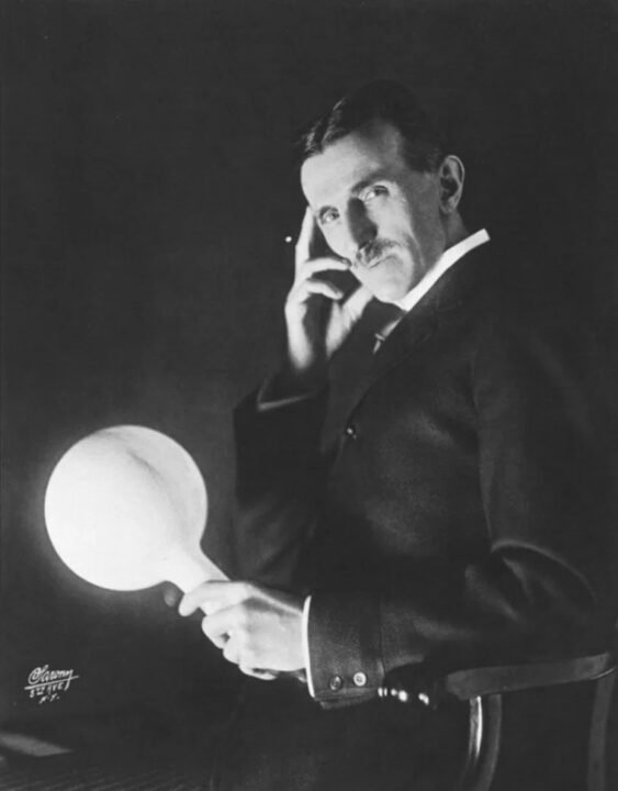 Quem foi o inventor e físico Nikola Tesla? - Click Museus